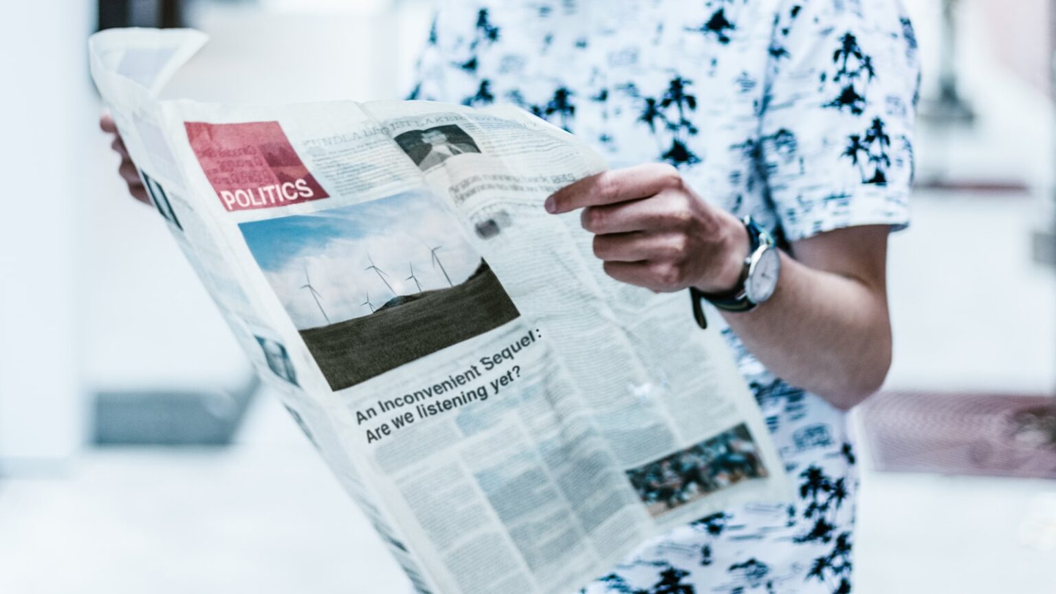 How to Write Editor Notes in Press Releases | Expert Guide