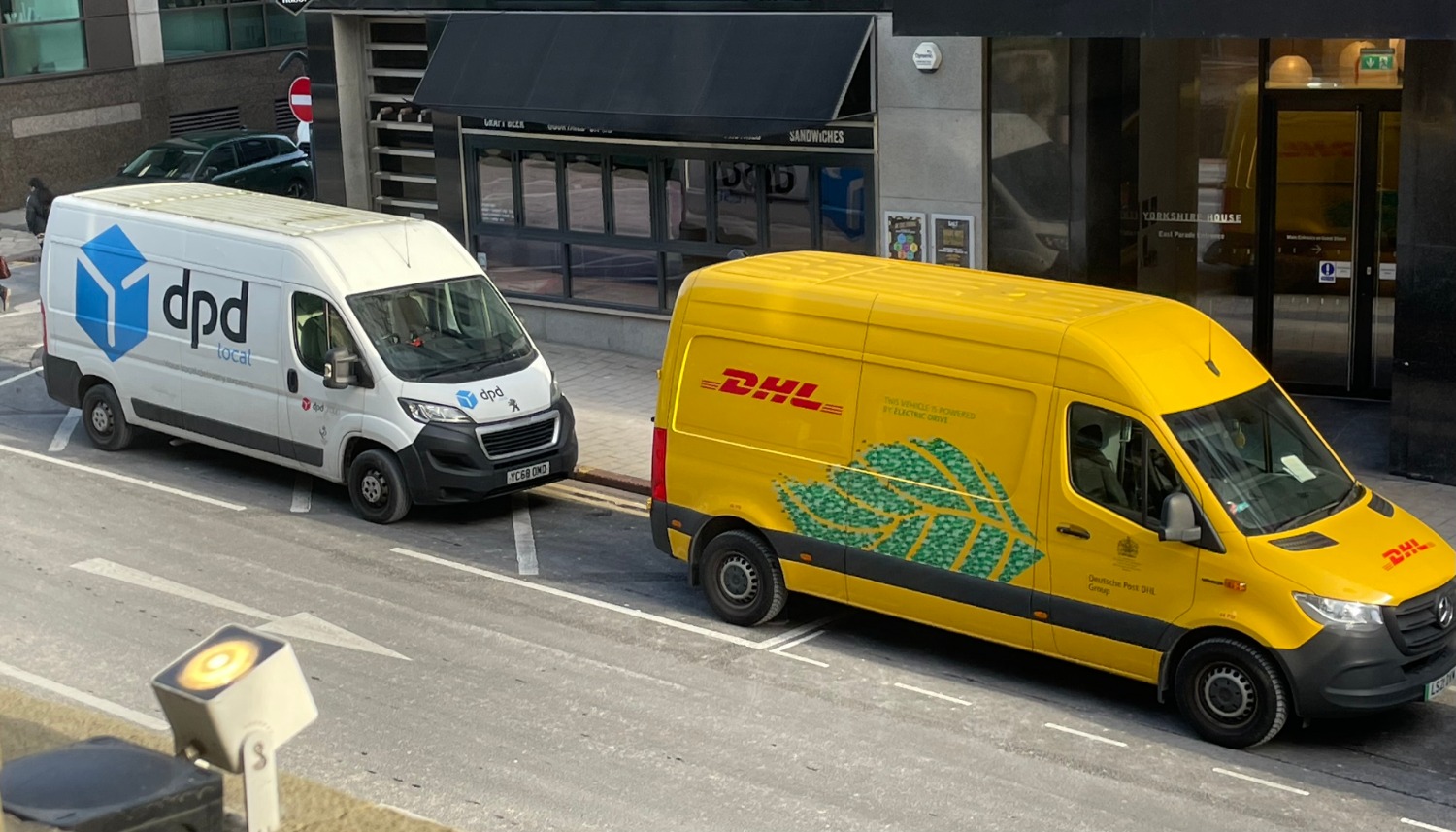 DPD and DHL lead the pack: A pre-Christmas guide to the best UK ...