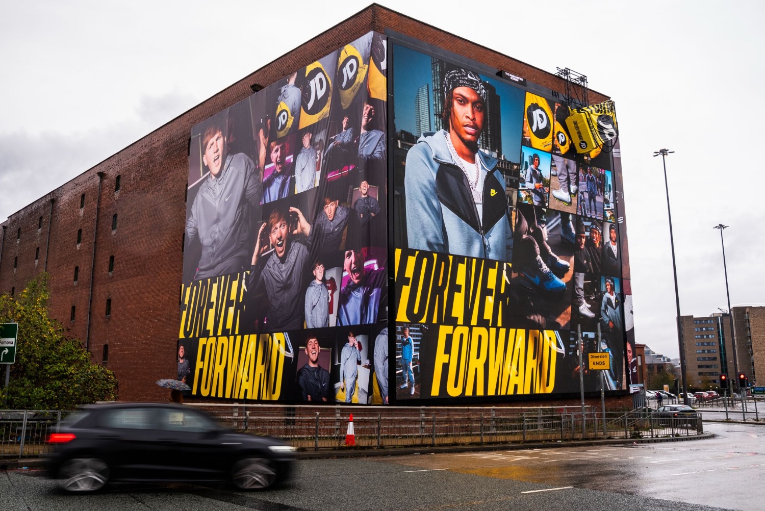 Jd Sports Kicks Off The Manchester Screen S New Giant Billboard