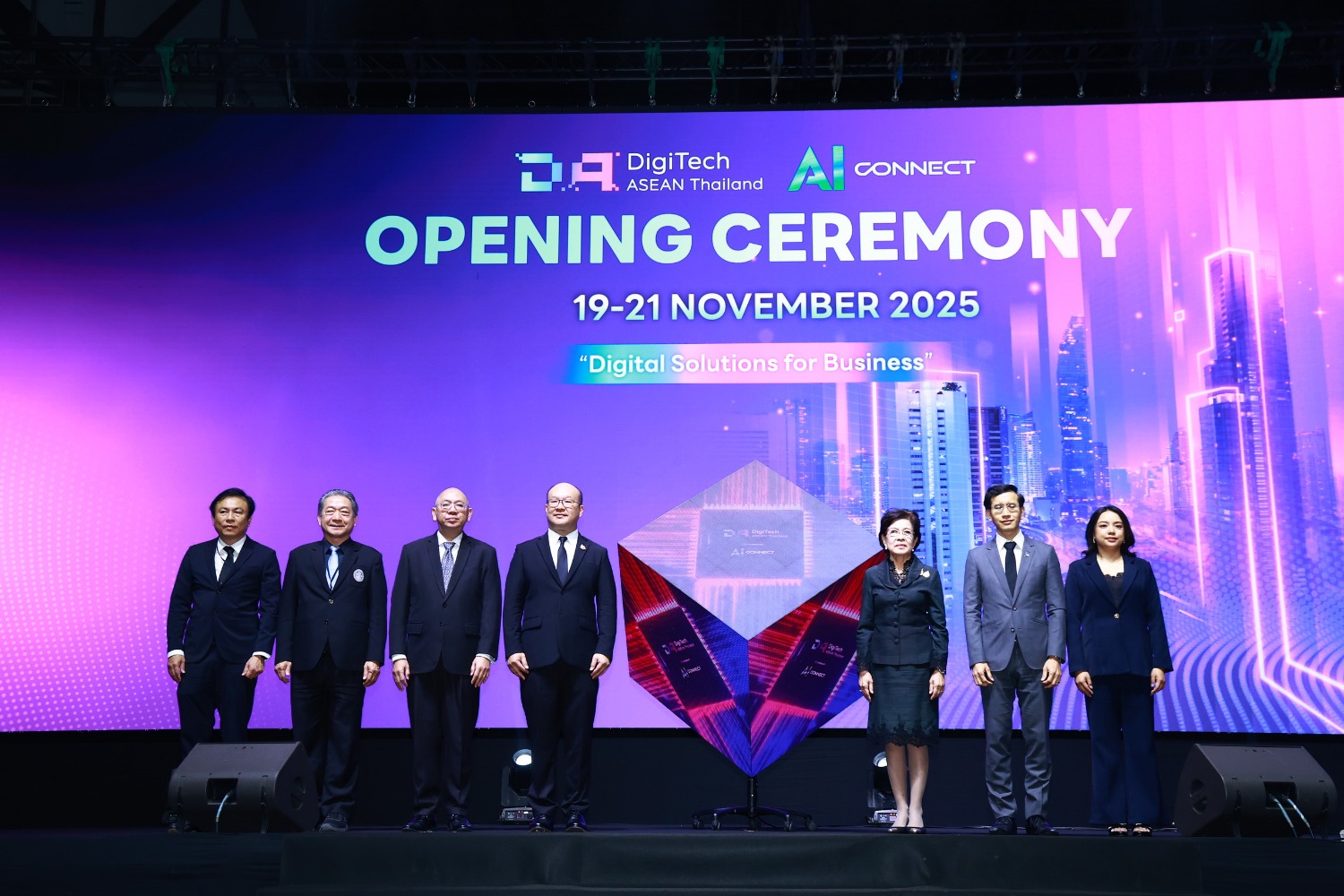 Transforming Business, Empowering Growth DigiTech ASEAN Thailand x AI ...