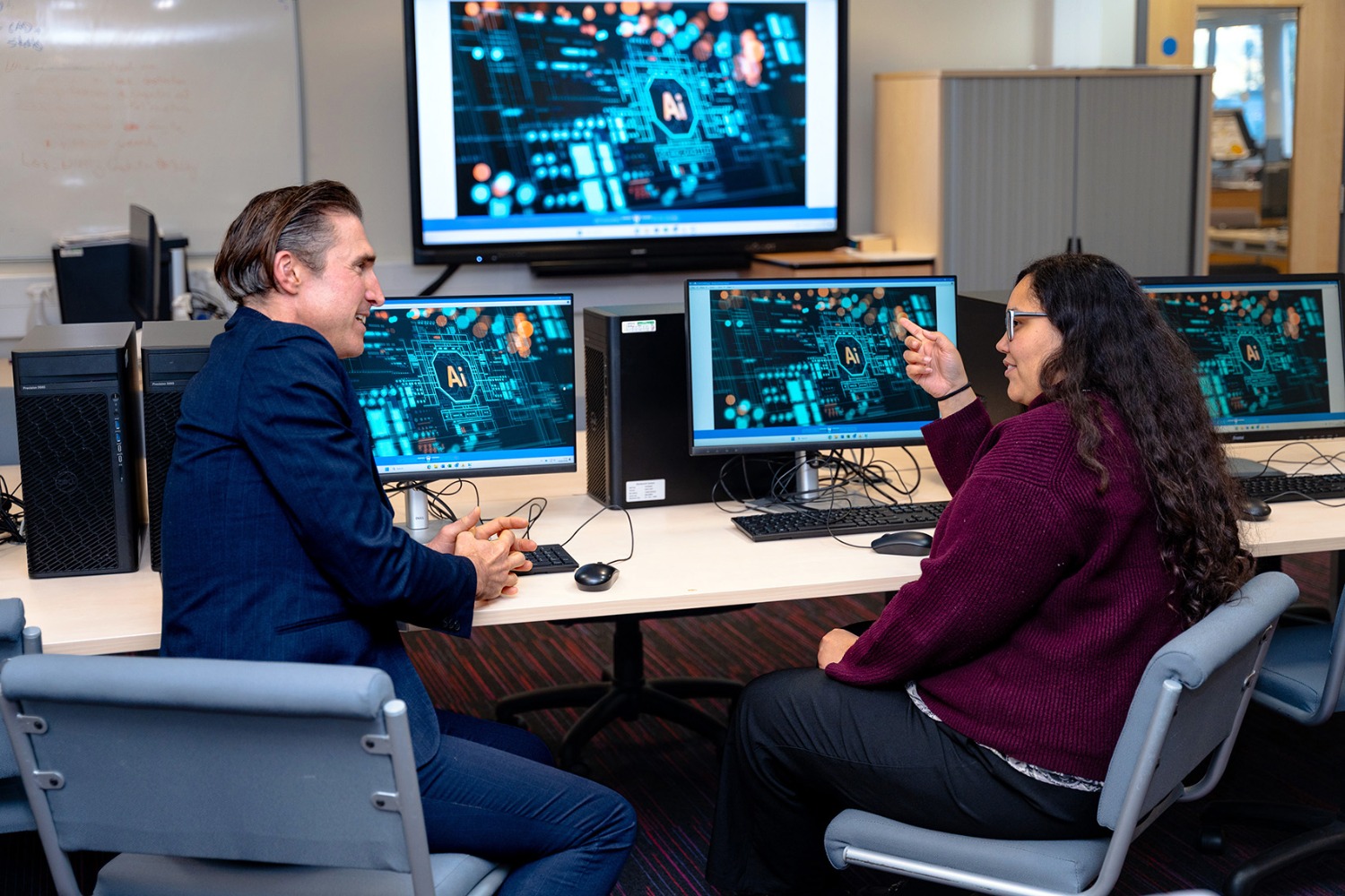 Free college AI course provides a springboard into hi-tech careers ...