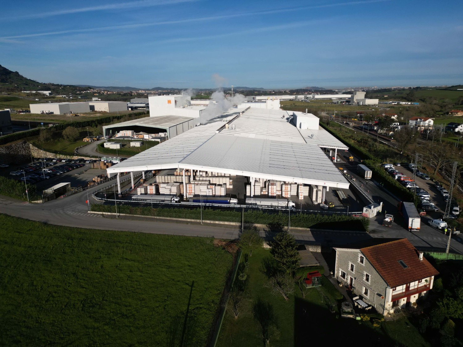 James Hardie Opens the World’s Most Advanced Fibre Gypsum Manufacturing ...